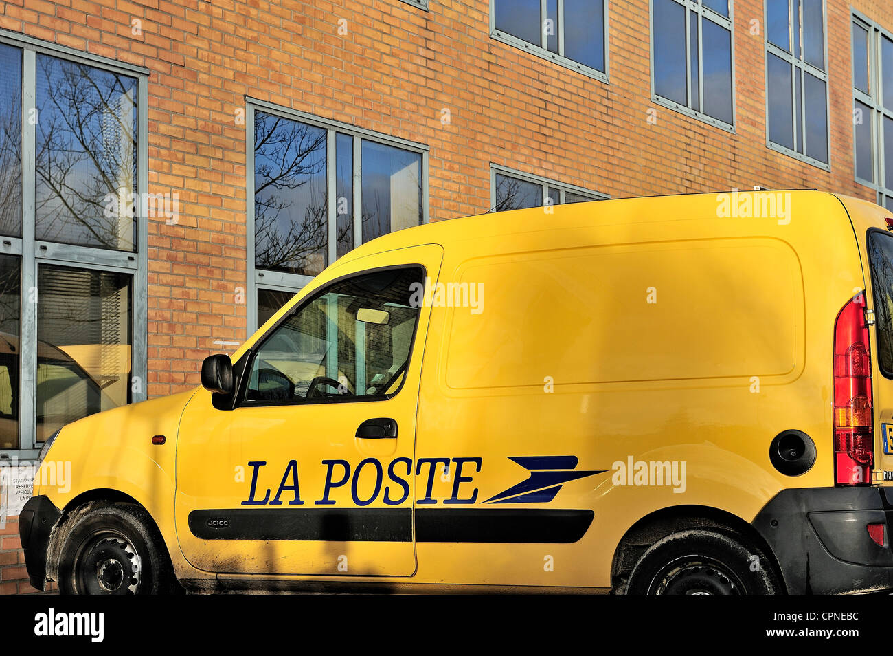 La poste van hi-res stock photography and images - Alamy