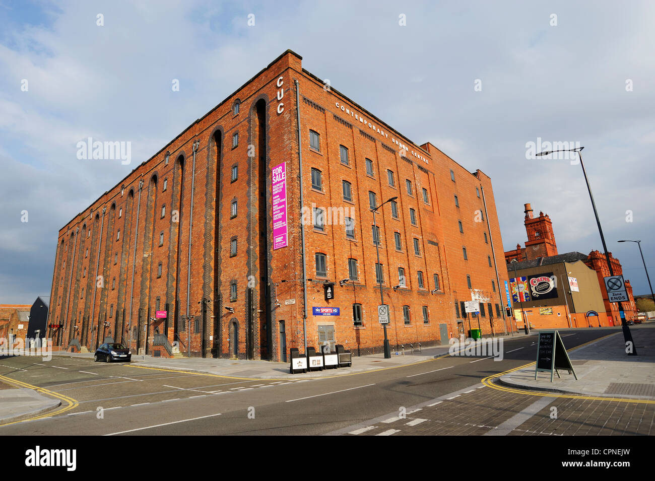 Contemporary urban centre hi-res stock photography and images - Alamy