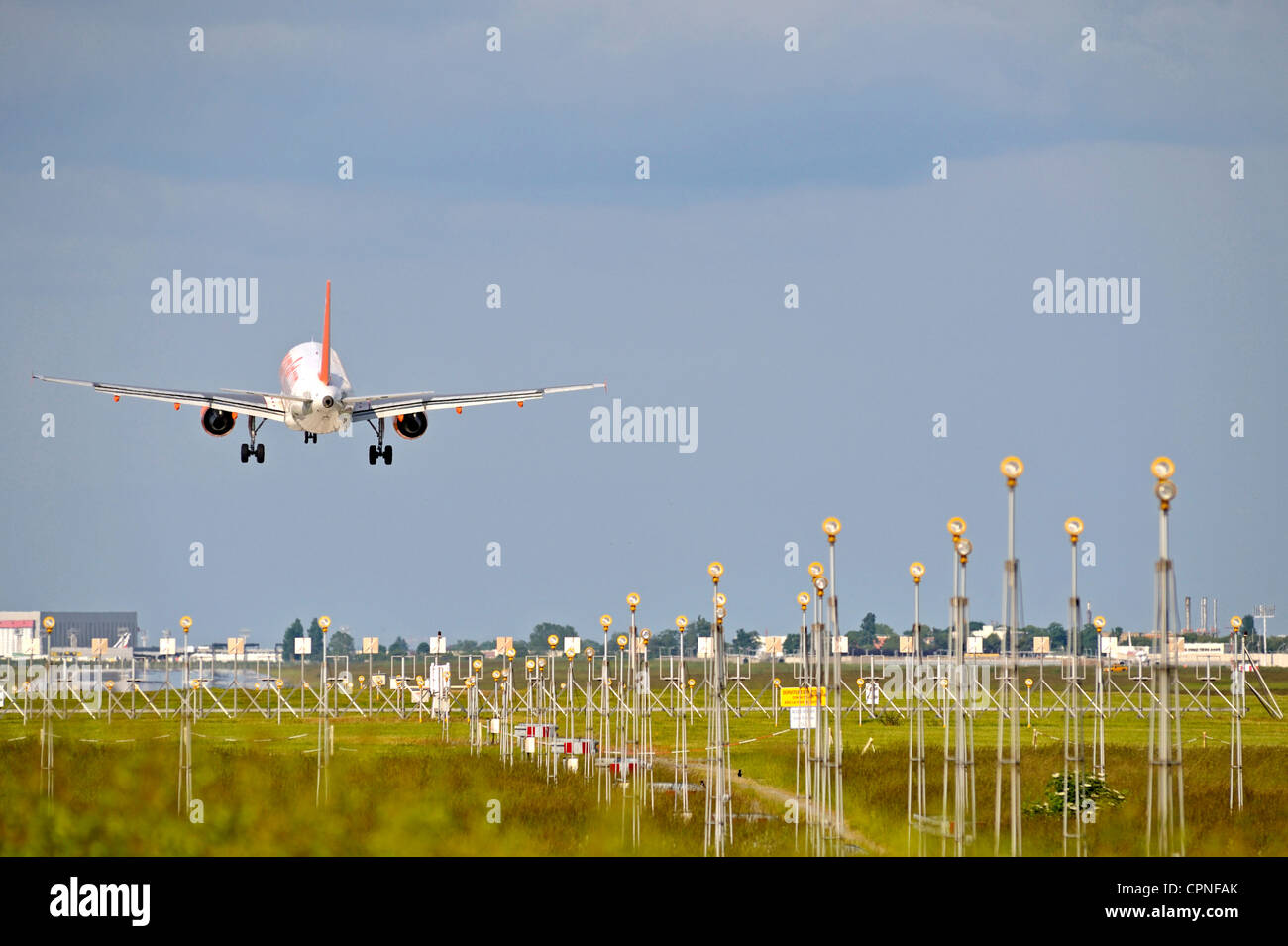 Transporting an airplane hi-res stock photography and images - Alamy