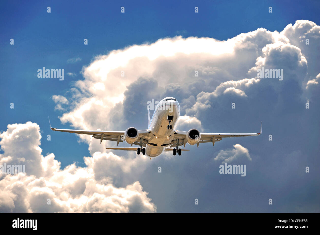Transporting an airplane hi-res stock photography and images - Alamy