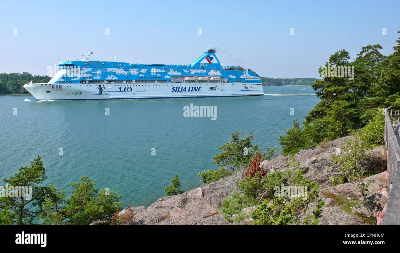 Tallink Silja Line car and passenger ferry Galaxy leaving Mariemamn in ...