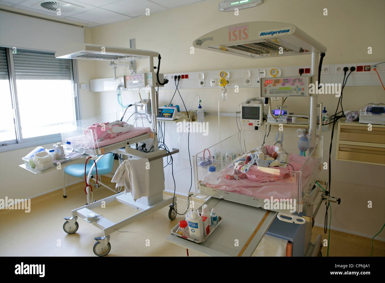Neonatal resuscitation hi-res stock photography and images - Alamy