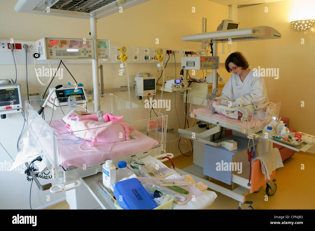 RESUSCITATION NEWBORN BABY Stock Photo - Alamy