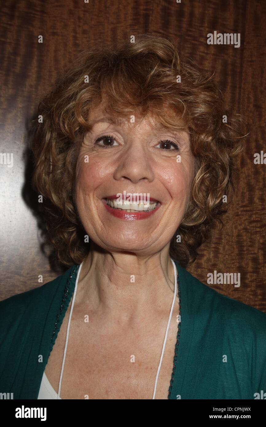 S 5715 hi-res stock photography and images - Alamy