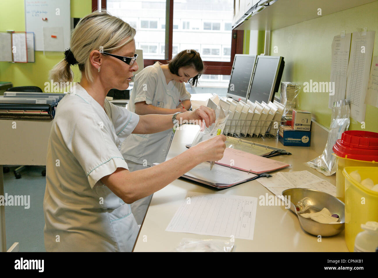Cardiology Nurses Stock Photos & Cardiology Nurses Stock Images - Alamy