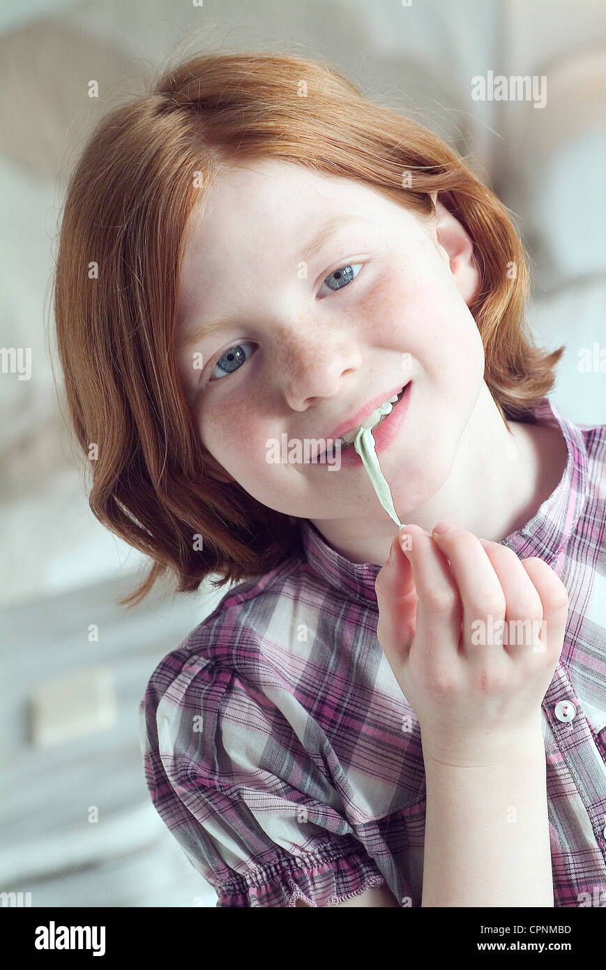 CHILD CHEWING GUM Stock Photo - Alamy