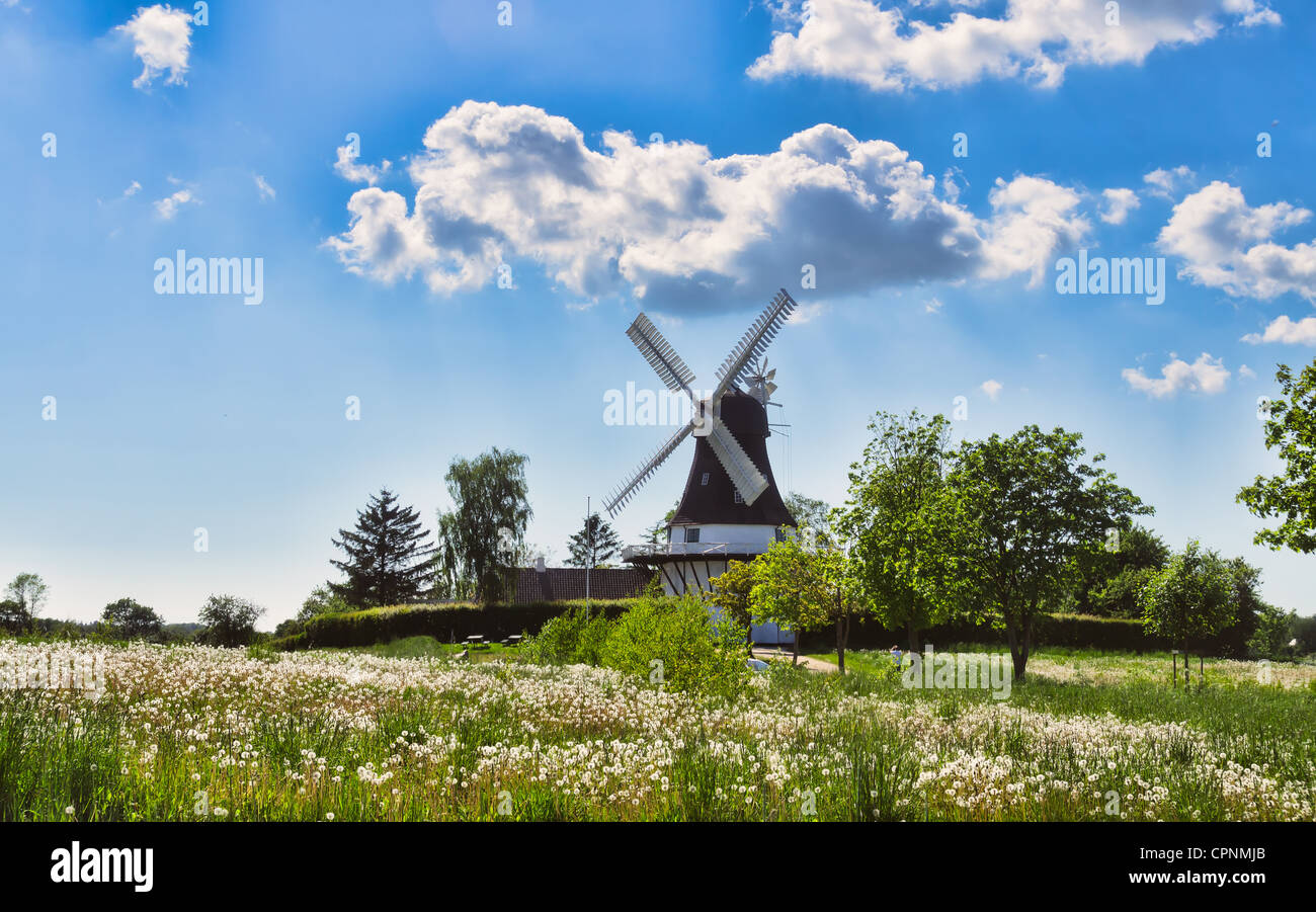 Horizontal wind mill hi-res stock photography and images - Alamy