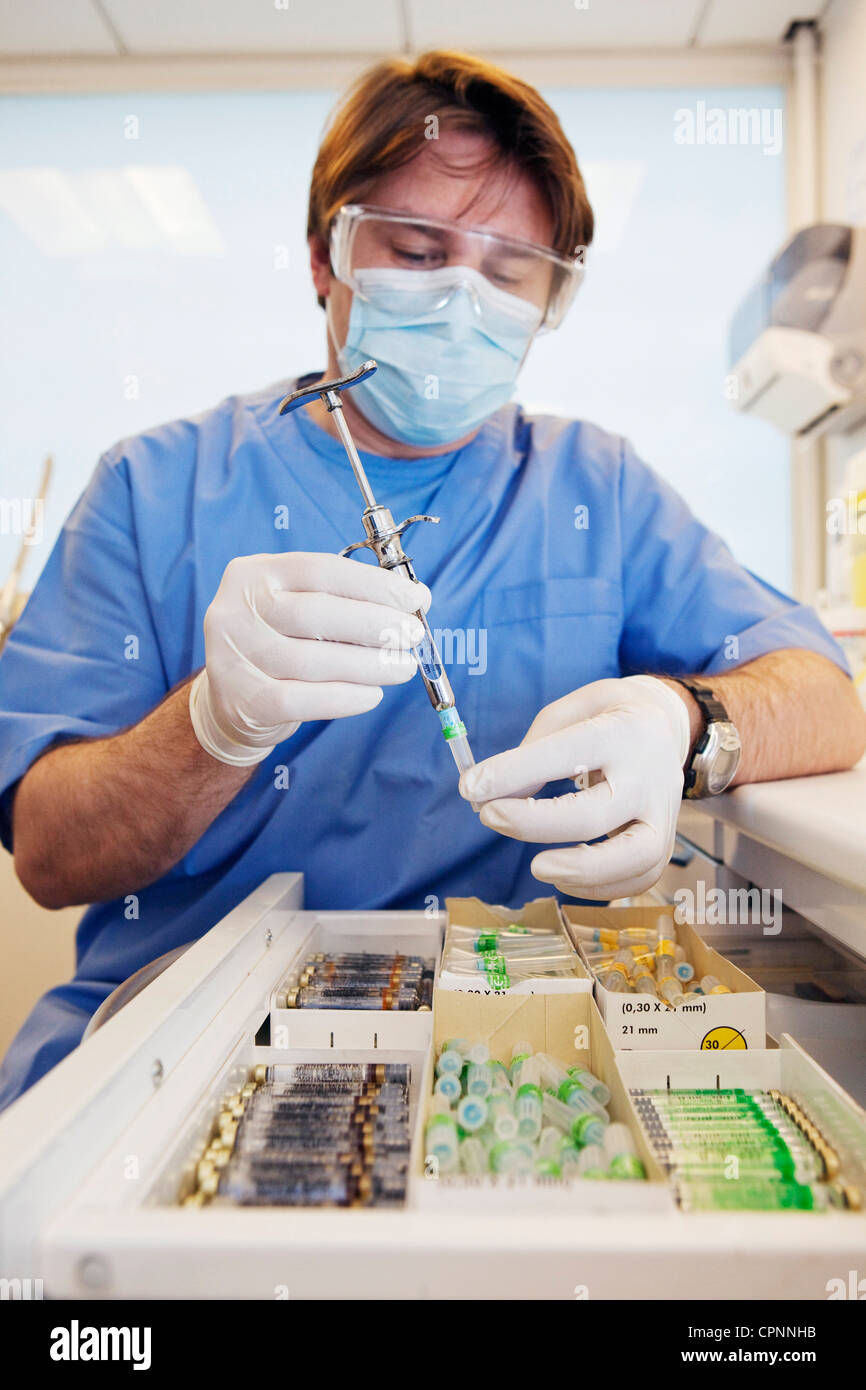 Dentistry hi-res stock photography and images - Alamy