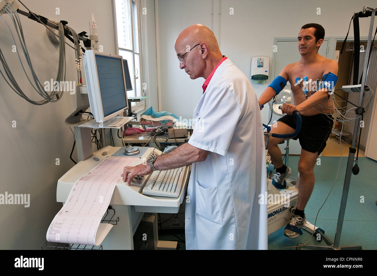 Exercise electrocardiogram hi-res stock photography and images - Alamy