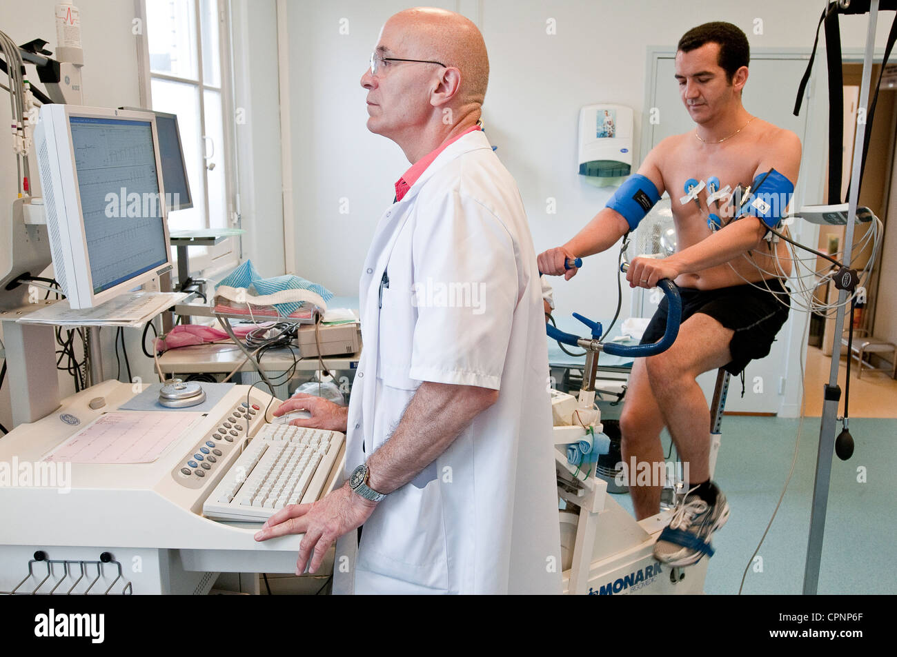 Ecg stress test hi-res stock photography and images - Alamy