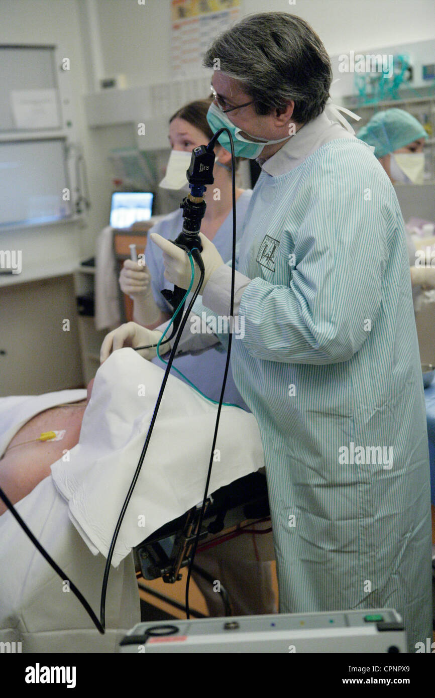 Bronchial endoscopy hi-res stock photography and images - Alamy