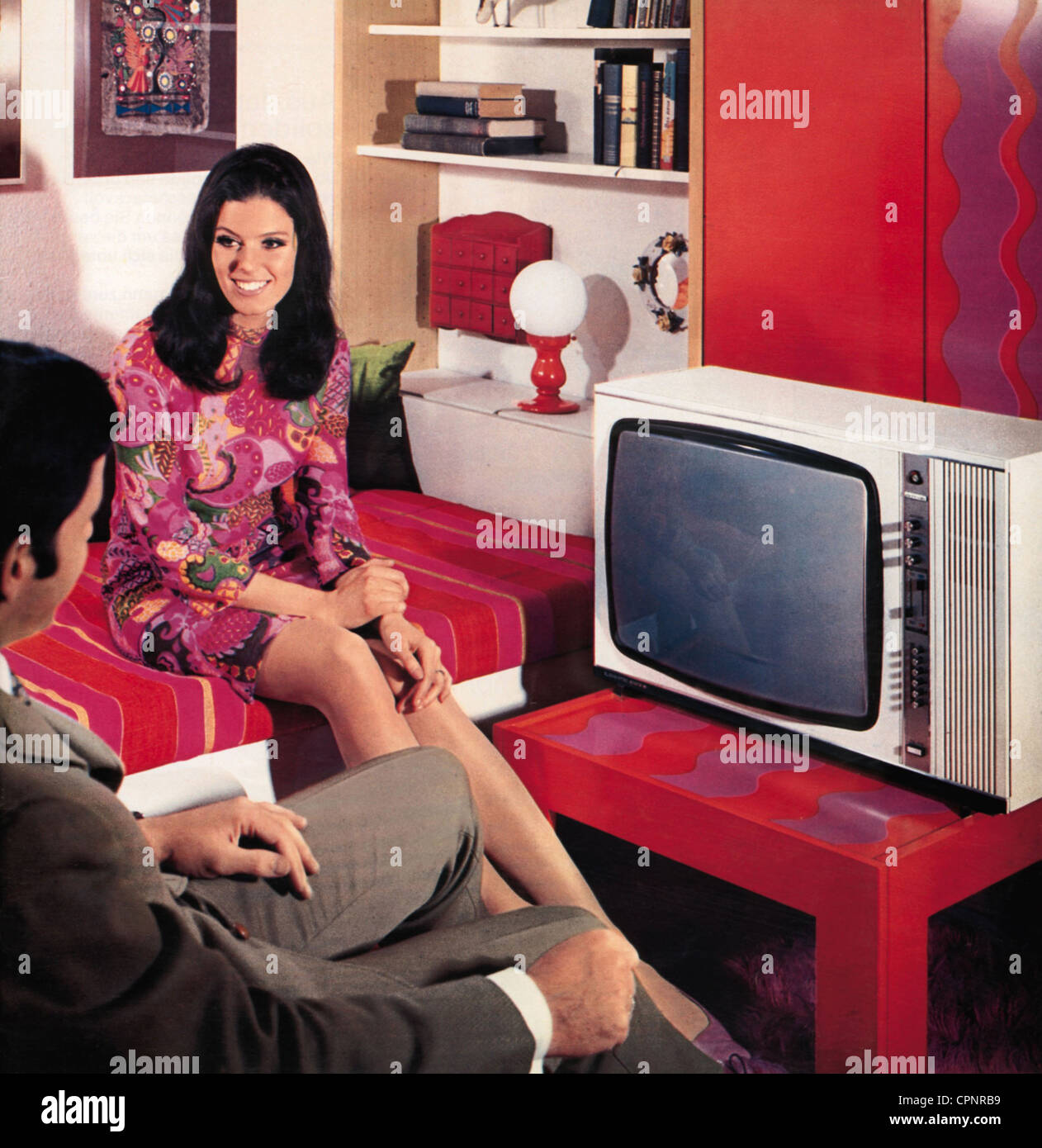 Color television 1960's hi-res stock photography and images - Alamy