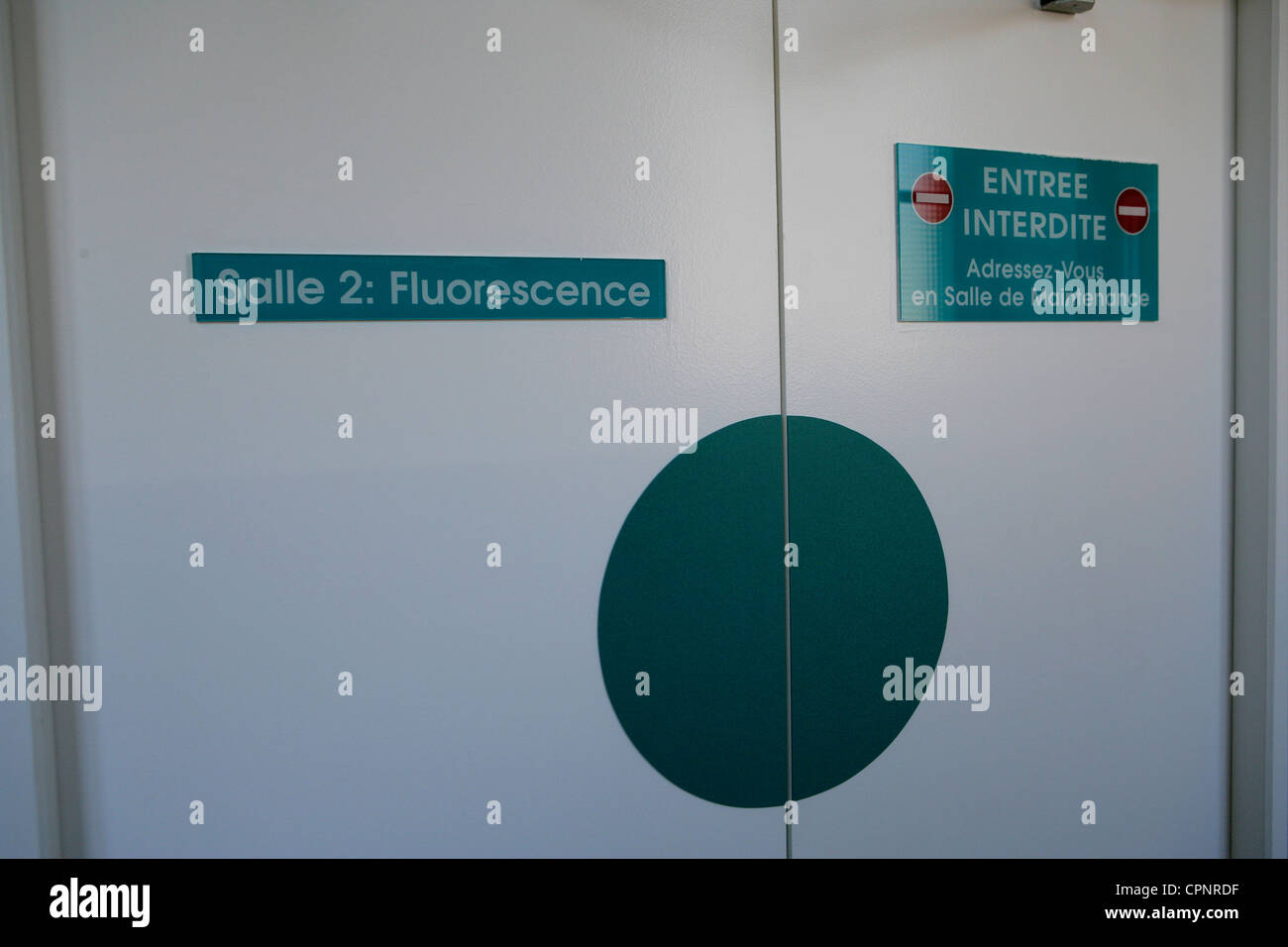 Warning signs for hospital hi-res stock photography and images - Alamy