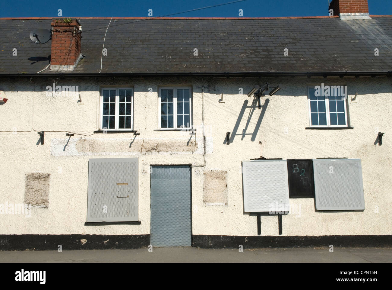 Sad house sale uk hi-res stock photography and images - Alamy