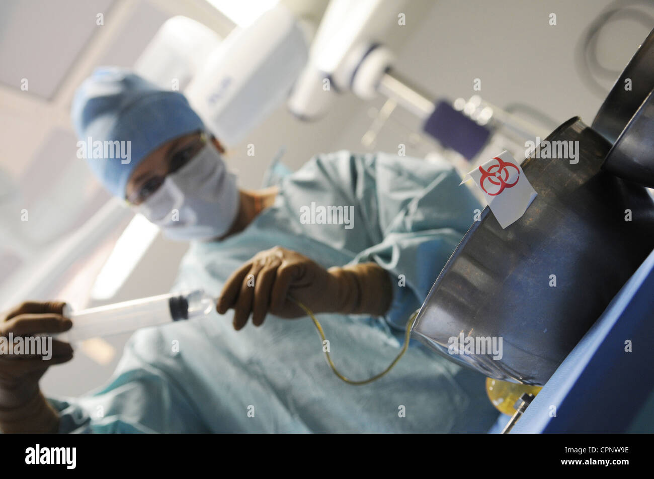 OPERATING ROOM NURSE Stock Photo - Alamy