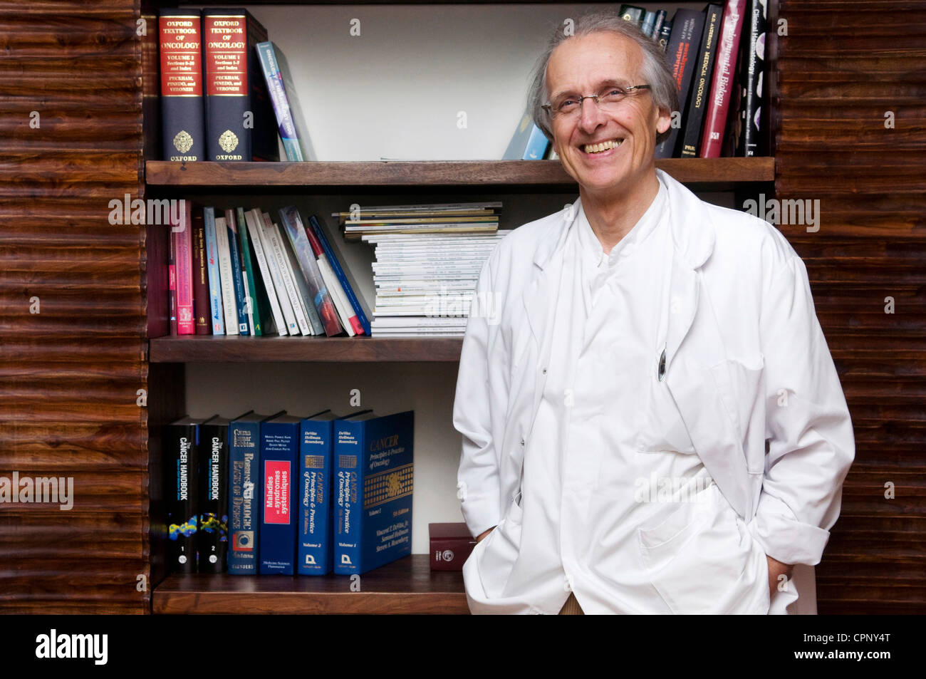 Cardiologists view hi-res stock photography and images - Alamy