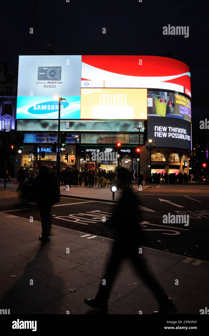 Crowd sign boards hi-res stock photography and images - Alamy