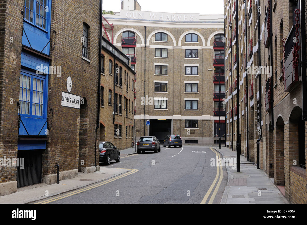 Warehouses london hi-res stock photography and images - Alamy