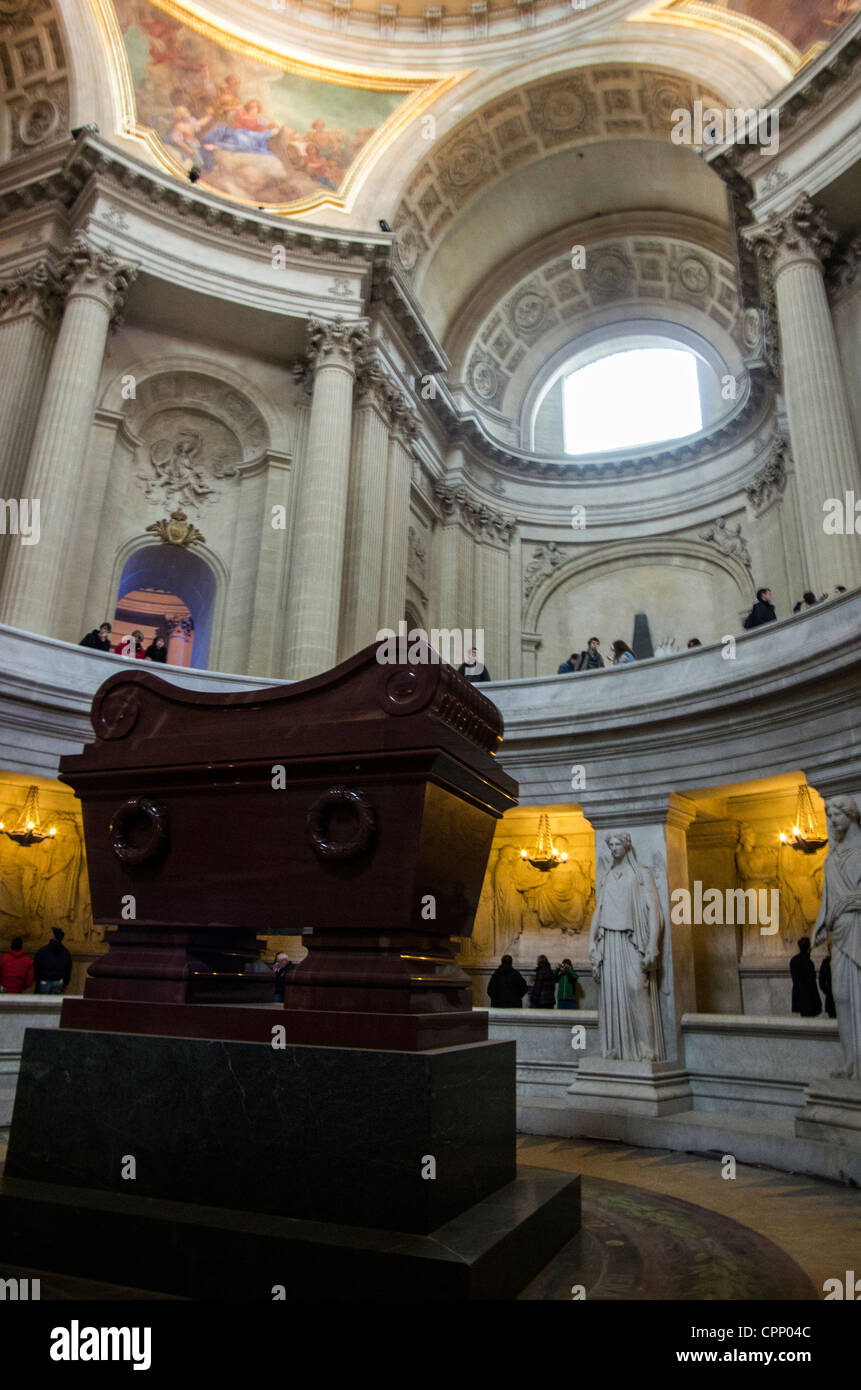 Les Invalides (Napoleon Bonaparte tomb) in Paris Stock Photo - Alamy