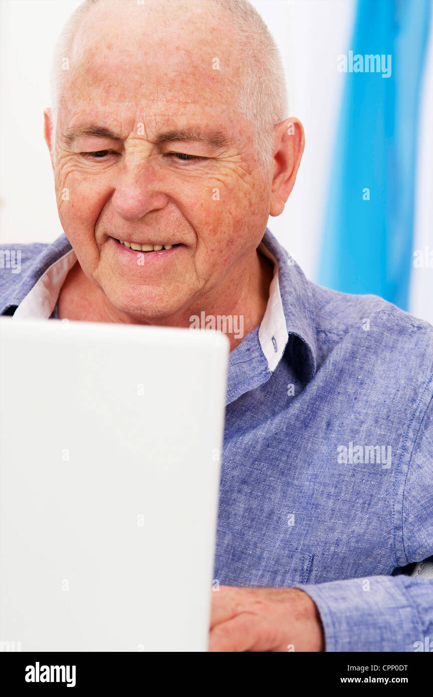ELDERLY PERSON, COMPUTER Stock Photo - Alamy