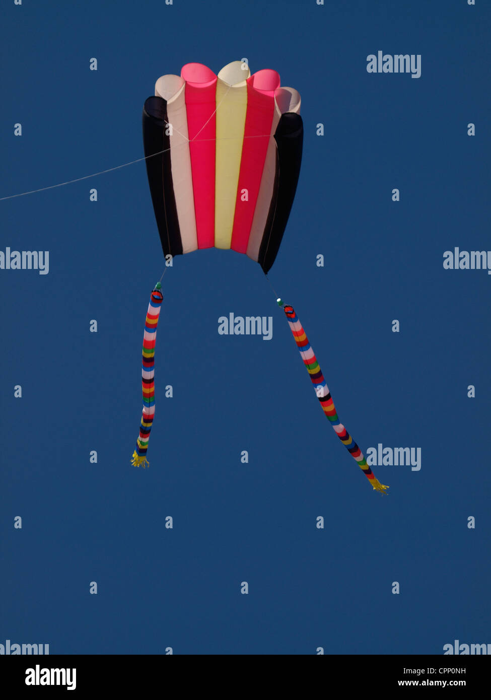 Long kite tails hi-res stock photography and images - Alamy