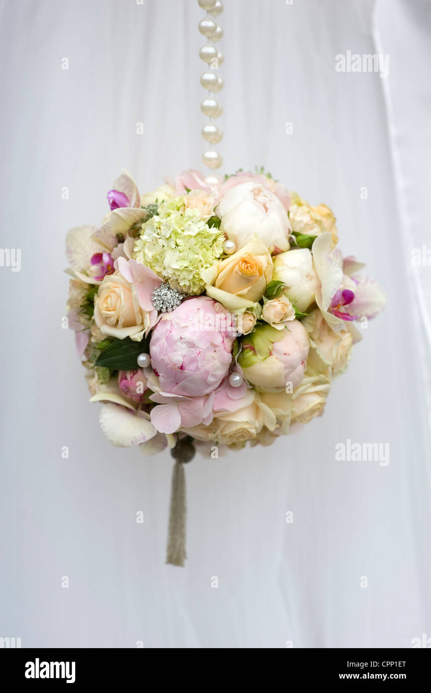 Spherical flowers hi-res stock photography and images - Alamy
