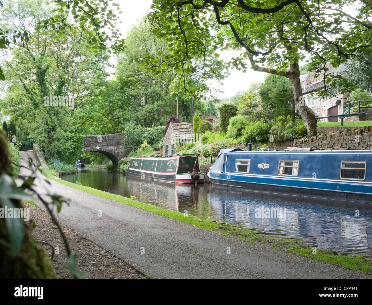 Uppermill Canal High Resolution Stock Photography and Images - Alamy