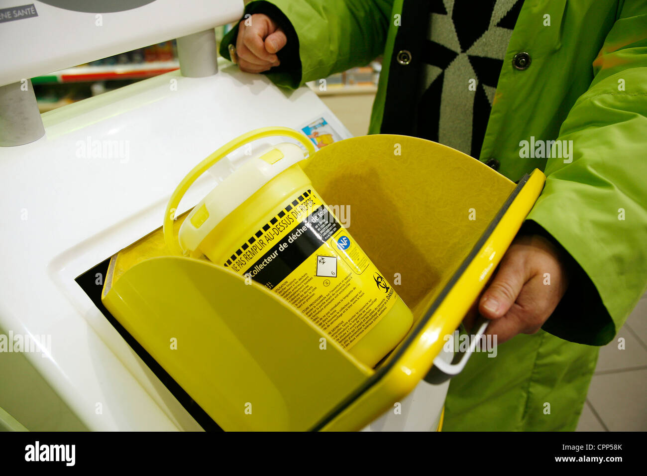 Medical waste hazards hi-res stock photography and images - Alamy