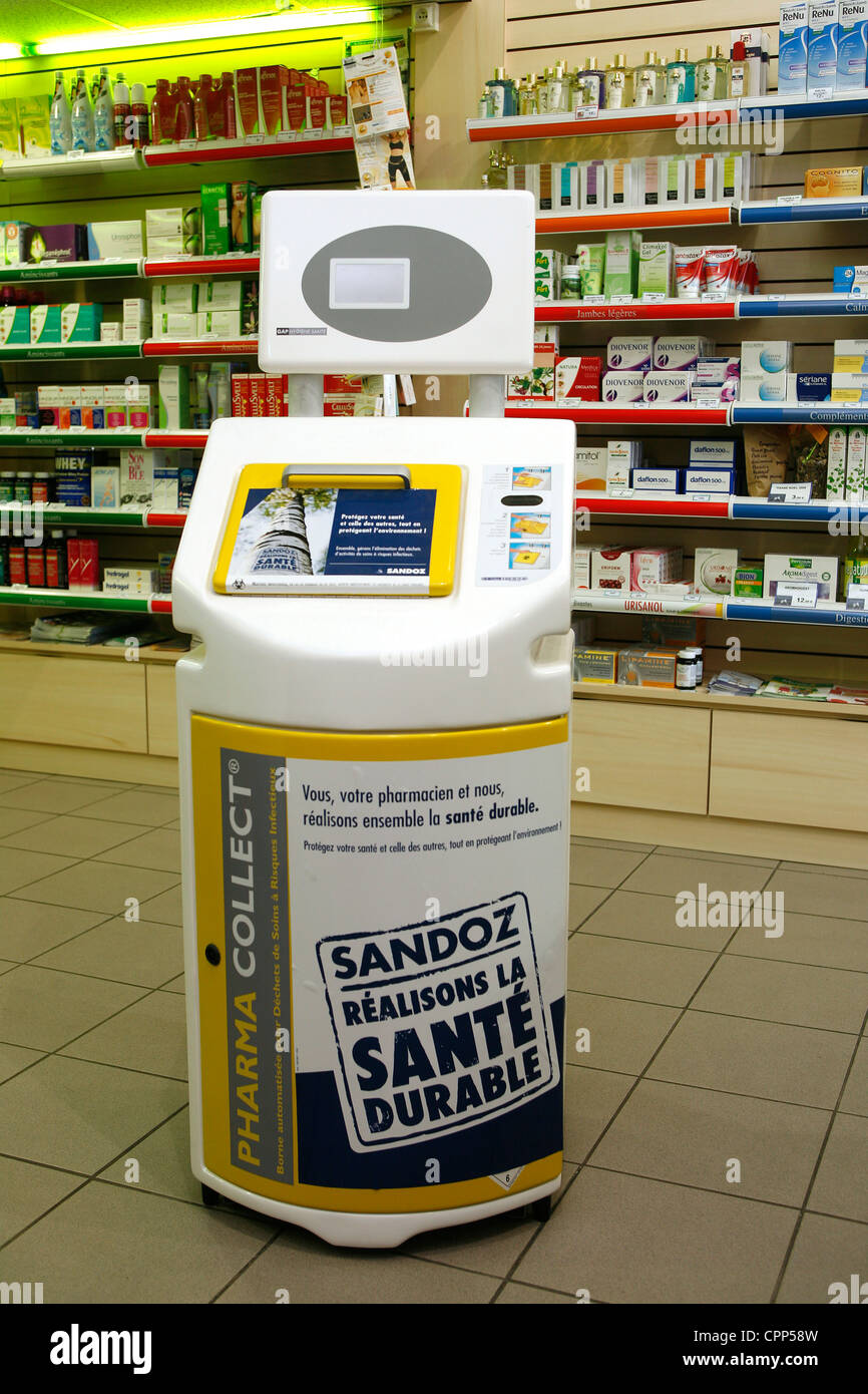 Biohazard infectious waste container hi-res stock photography and ...