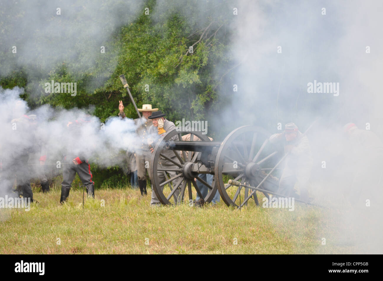 A Cannon being fired at a Civil War Reenactment Stock Photo - Alamy