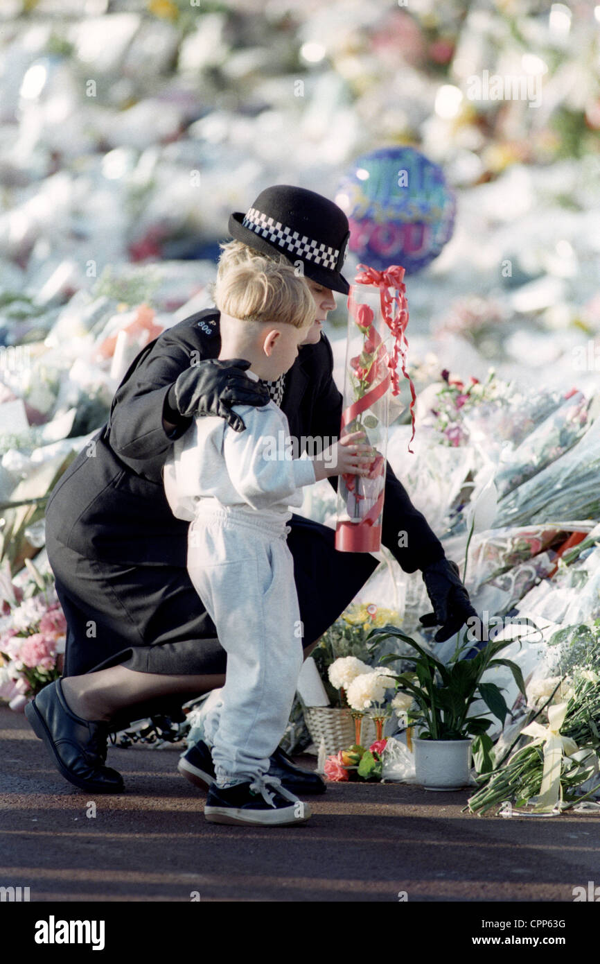 Princess diana hi-res stock photography and images - Alamy