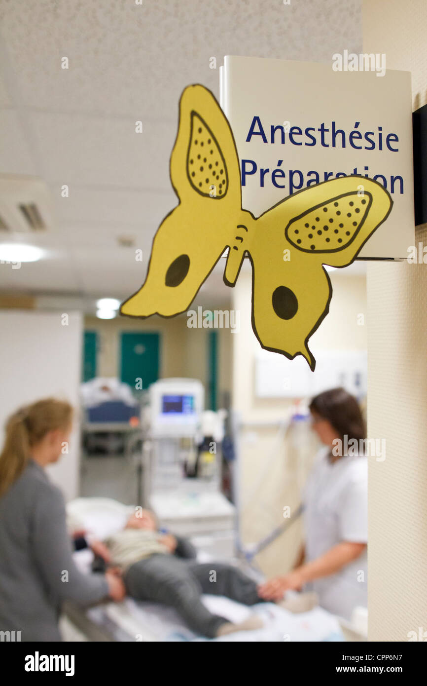 ANESTHESIA OF A CHILD Stock Photo - Alamy