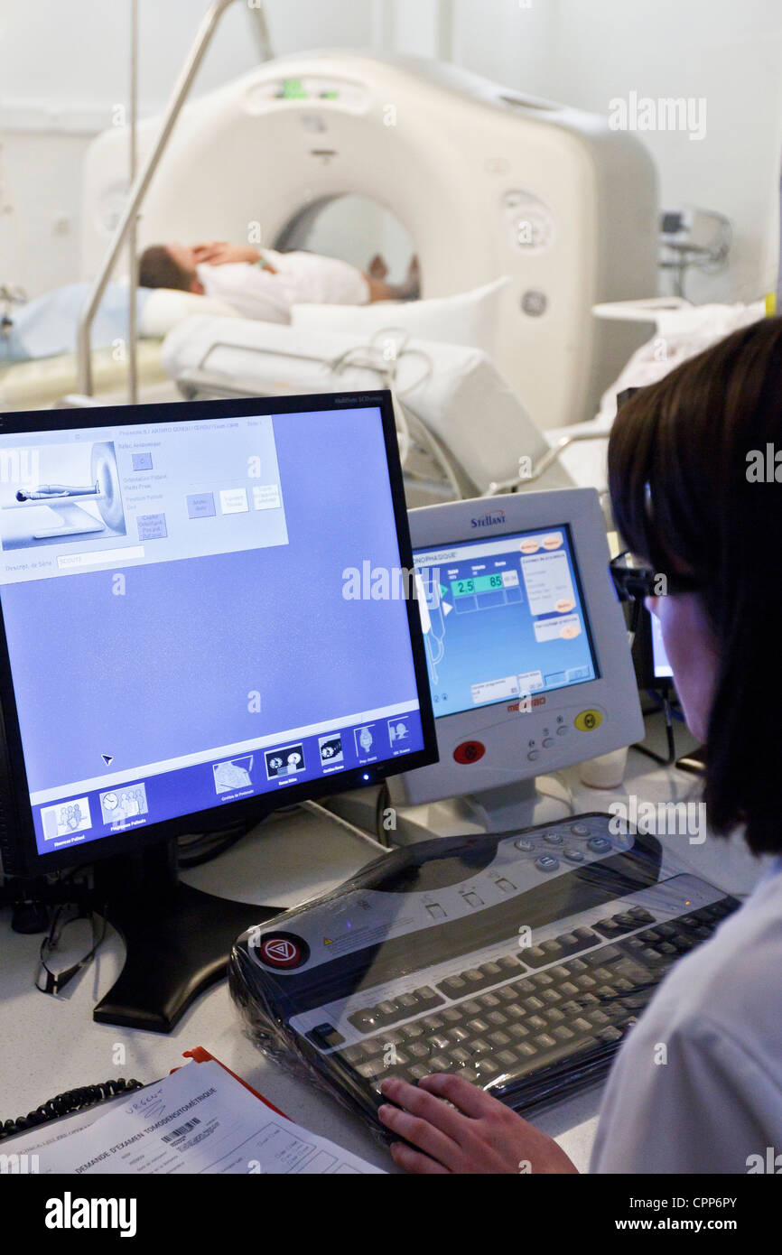 Ct scanner hi-res stock photography and images - Alamy