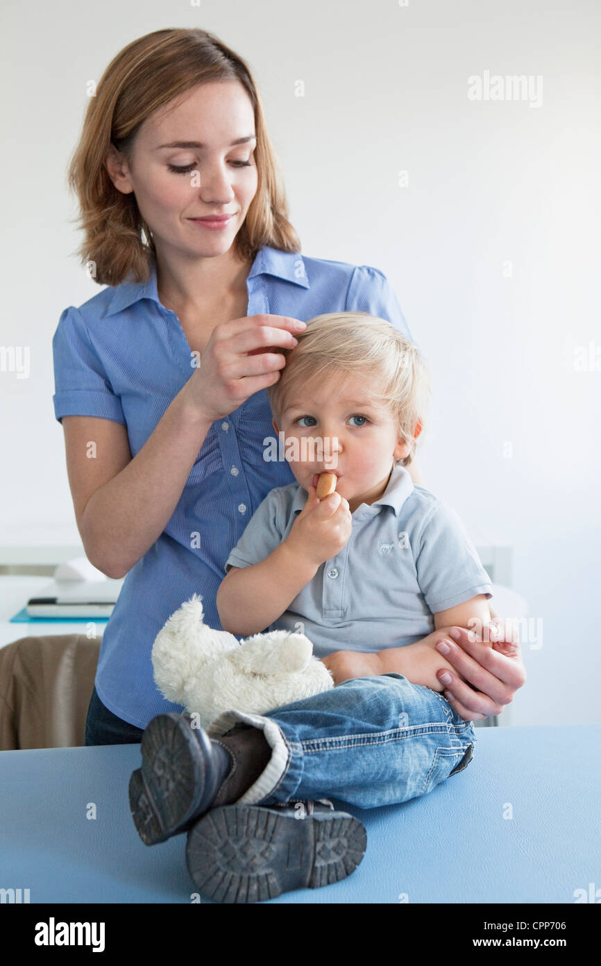 MOTHER & CHILD Stock Photo - Alamy