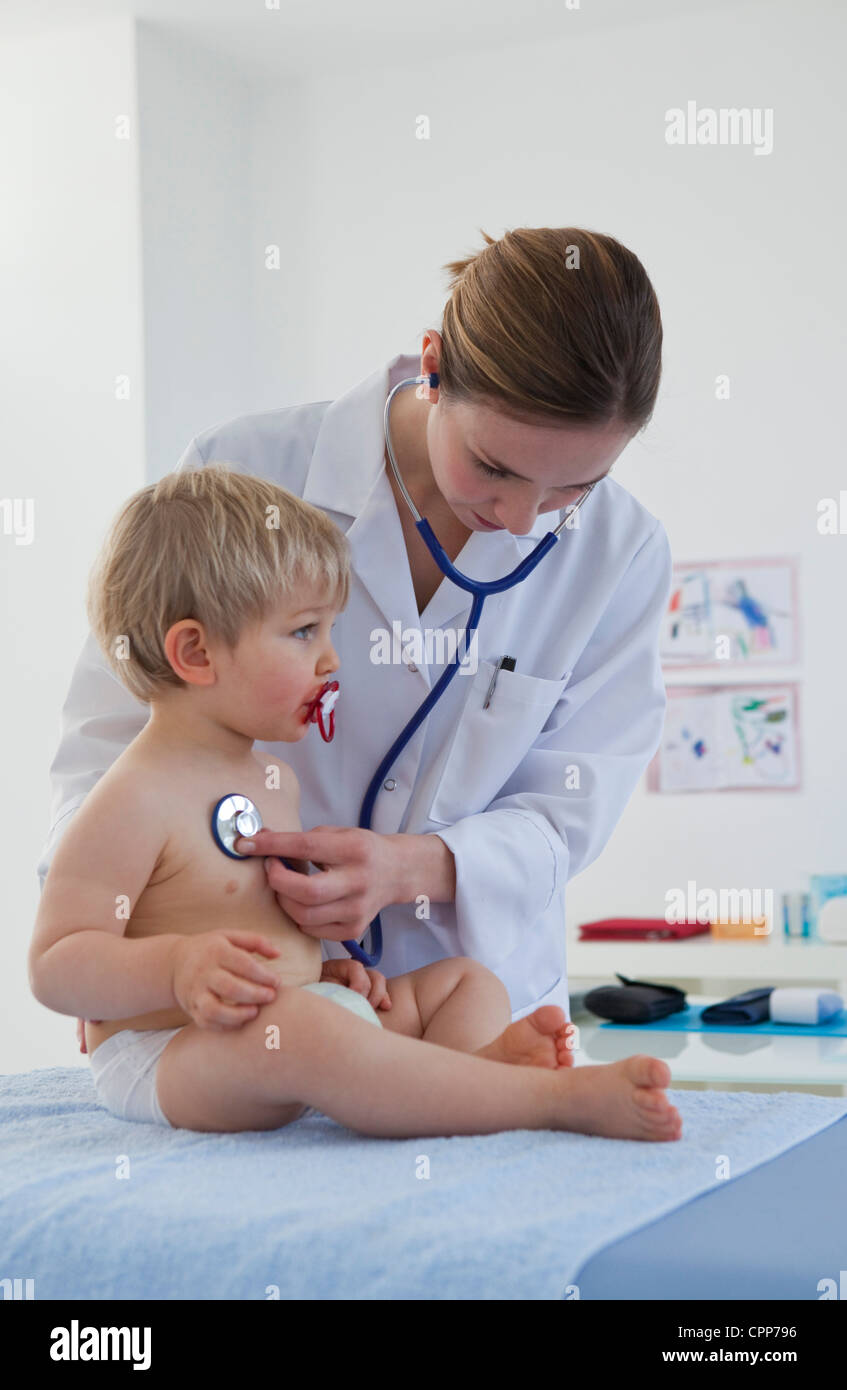 Auscultate child hi-res stock photography and images - Alamy