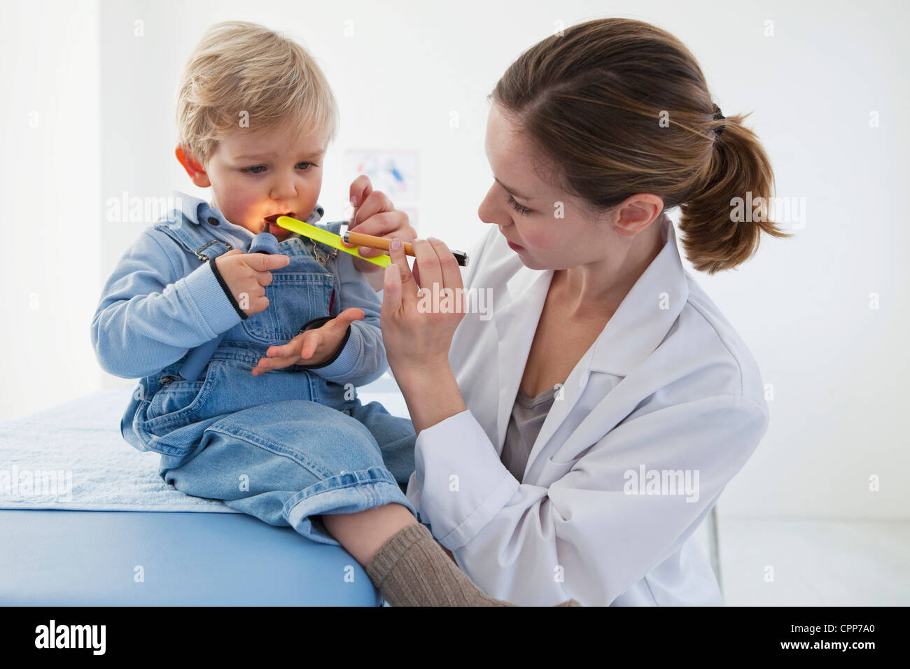 Child mouth exam hi-res stock photography and images - Alamy