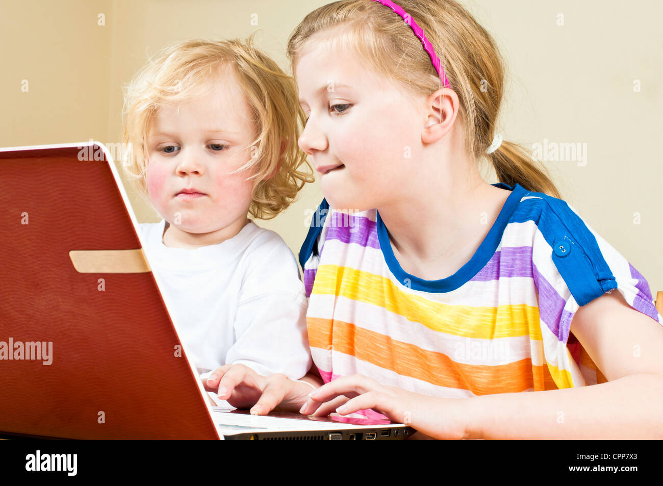 Children using a laptop computer Stock Photo - Alamy