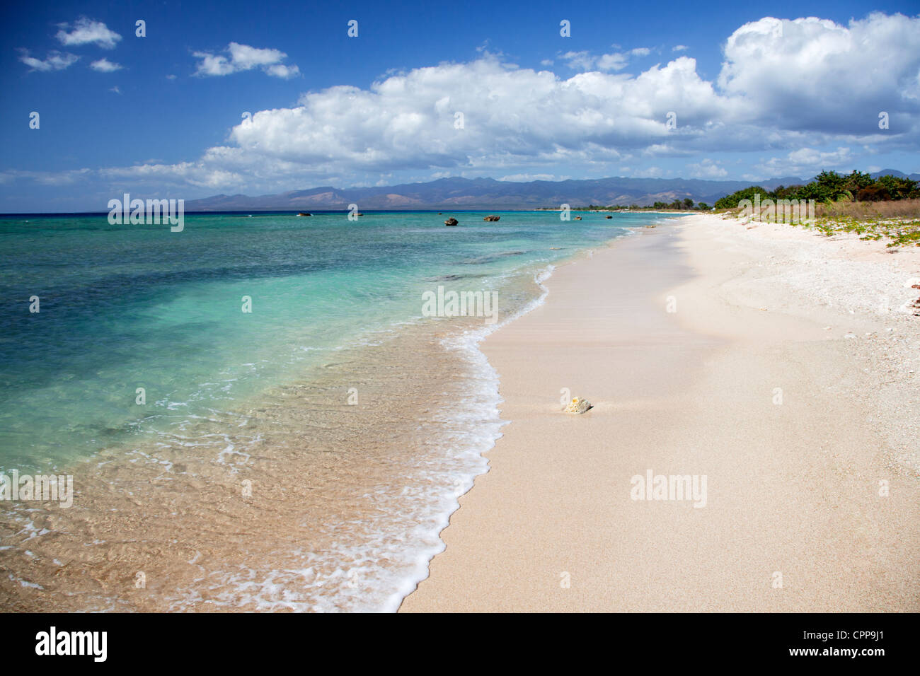 Empty Beach in Cuba Stock Photo - Alamy