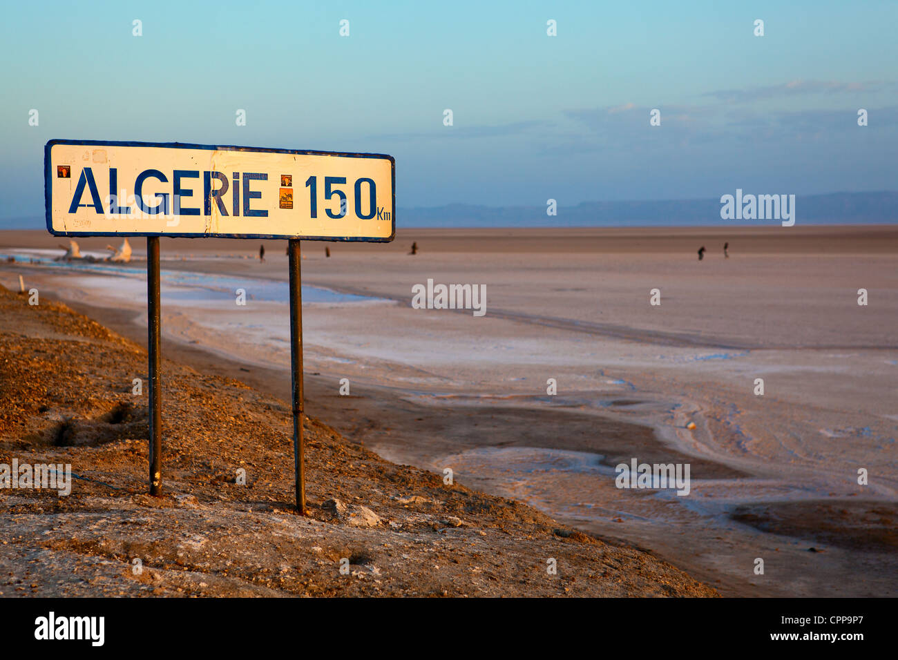 Algeria road sign hi-res stock photography and images - Alamy
