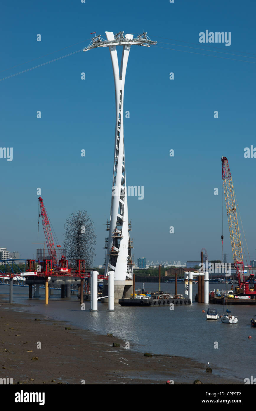 Cable support towers hi-res stock photography and images - Alamy