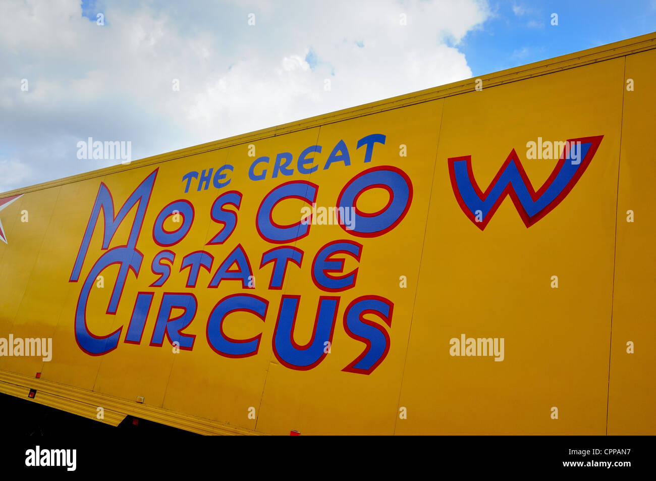 Circus lorry hi-res stock photography and images - Alamy