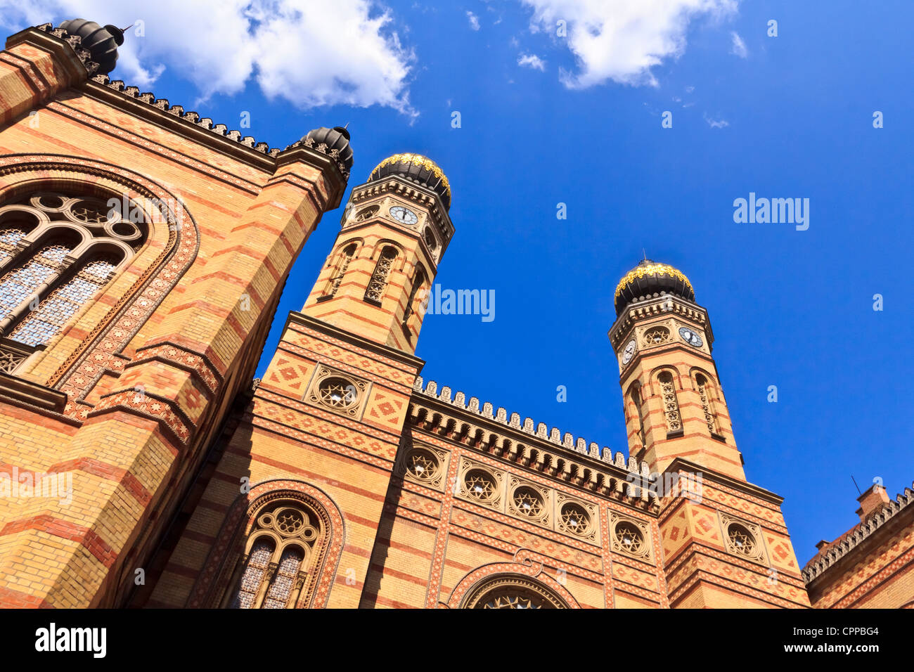 Antique synagogue facade hi-res stock photography and images - Alamy