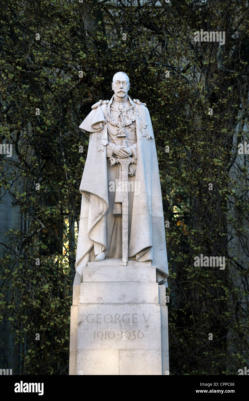 Statue of King George V, by sculptor William Reid Dick, outside ...