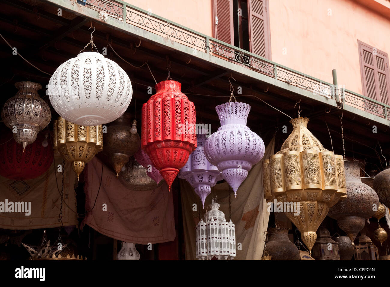 Souk marrakech hi-res stock photography and images - Alamy