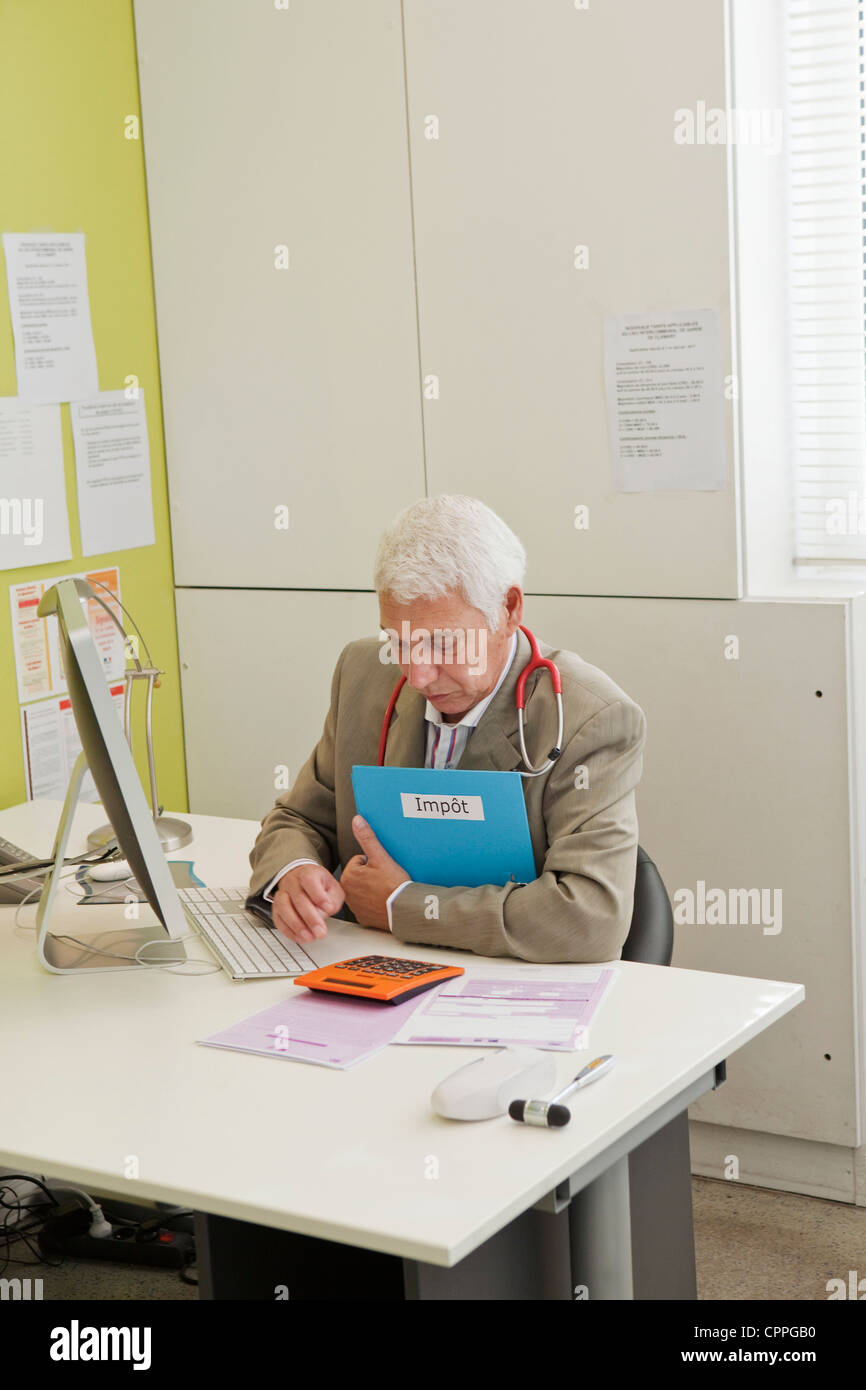 Irs offices hi-res stock photography and images - Alamy