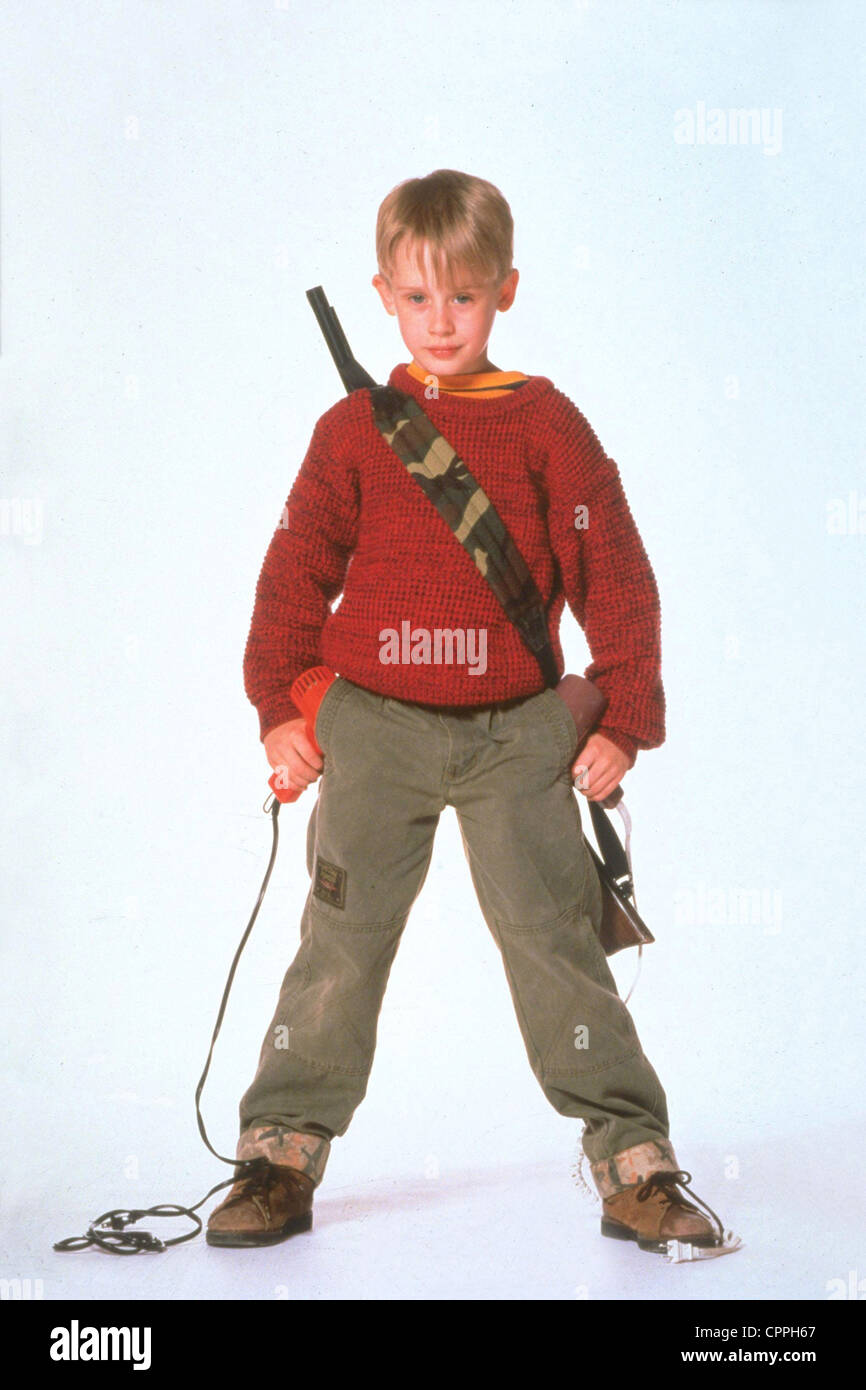 Home alone hi-res stock photography and images - Alamy