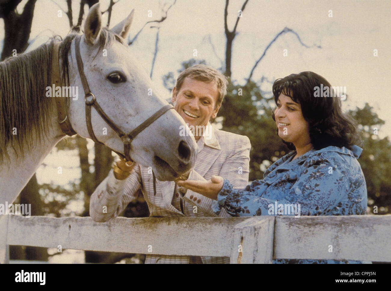 Polyester Year : 1981 USA Director : John Waters Tab Hunter, Divine ...
