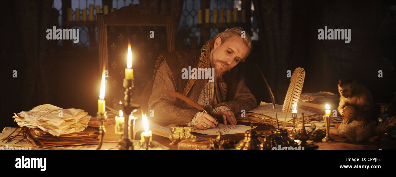 Anonymous writer hi-res stock photography and images - Alamy