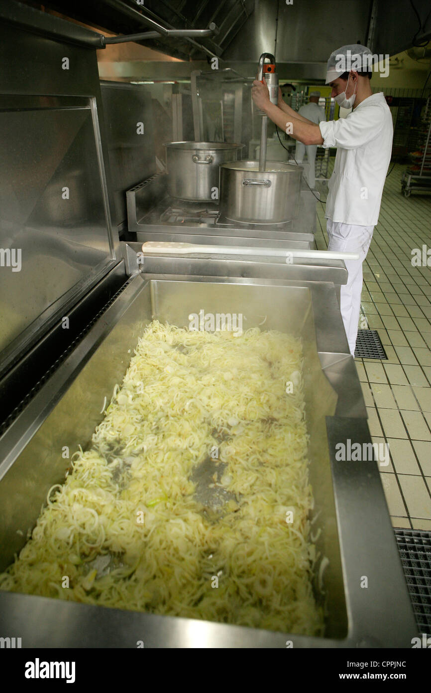 Feed production assembly line hi-res stock photography and images - Alamy