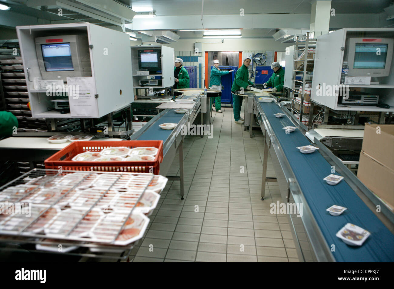 Feed production assembly line hi-res stock photography and images - Alamy